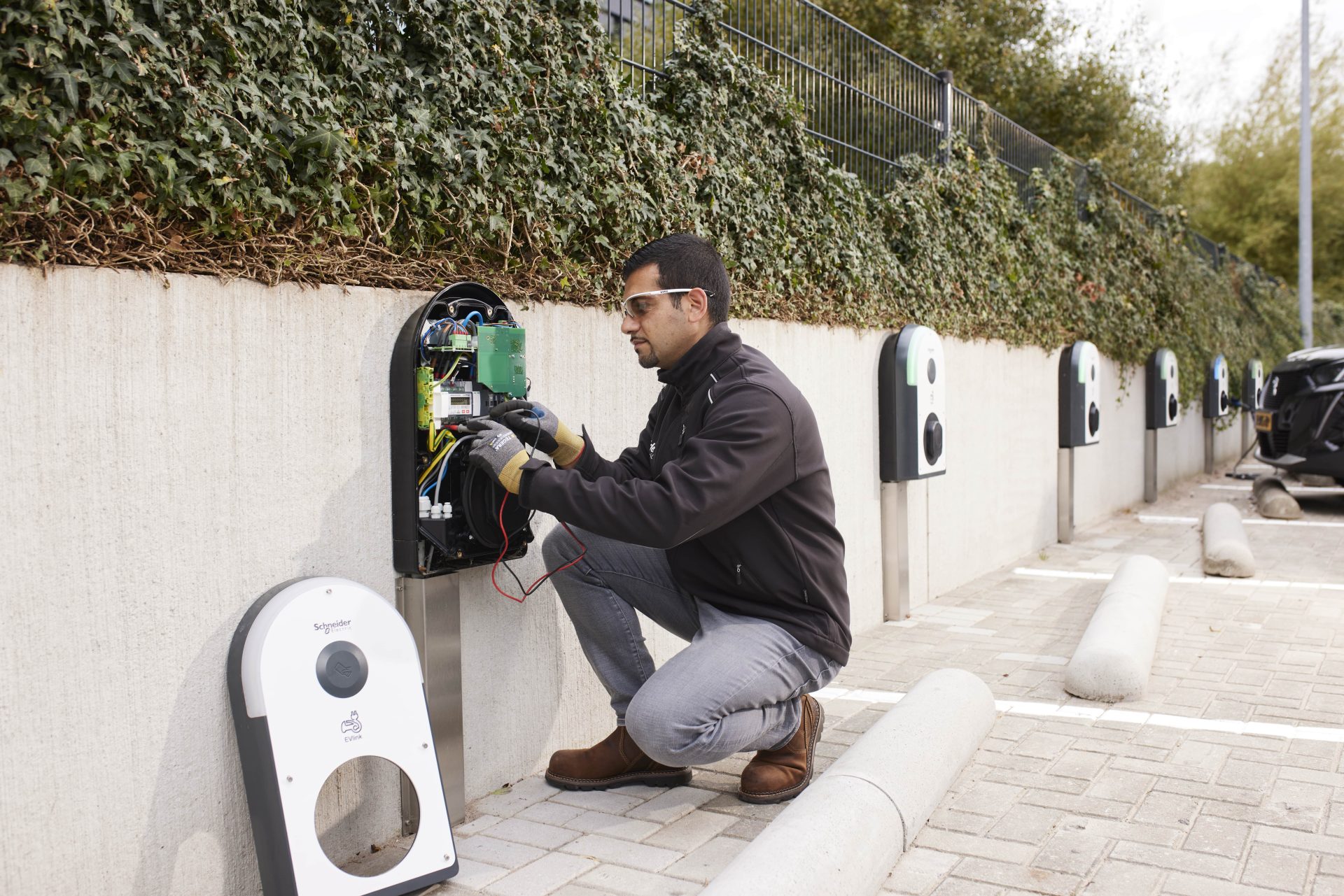 Smart Charging Infrastructure For Ev In Buildings Parking And Garages